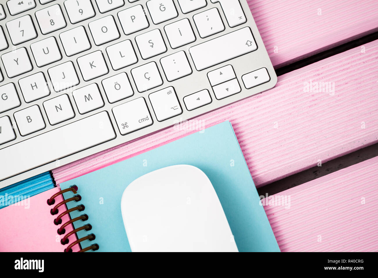 Qwerty keyboard layout hi-res stock photography and images - Alamy