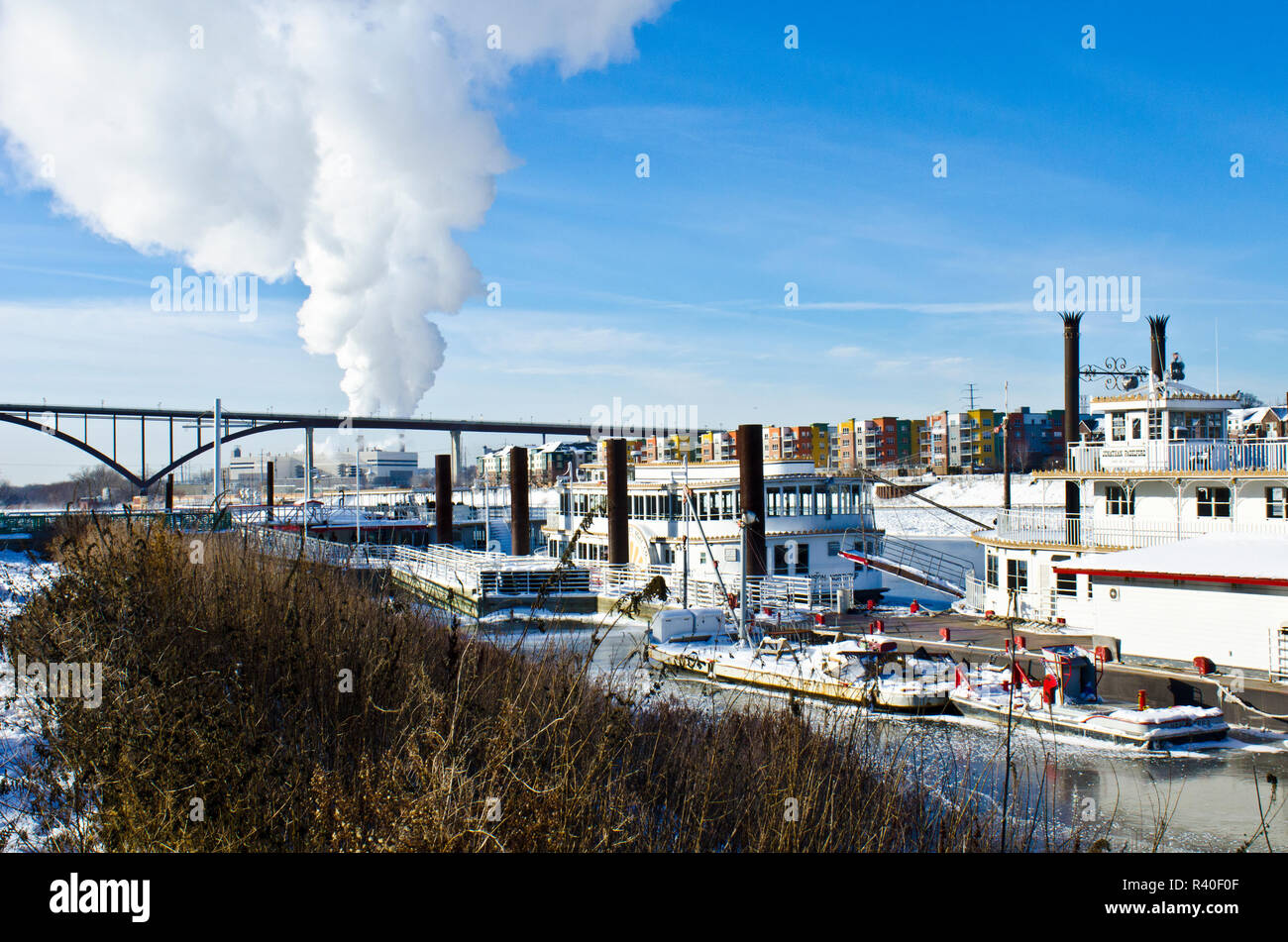 USA, Minnesota, Unique December Jumble Ice on Mississippi River at ...