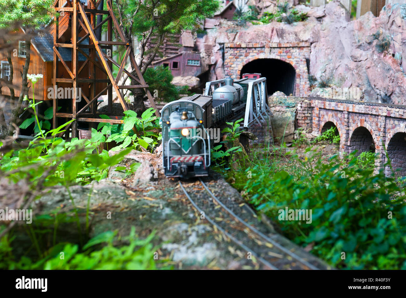 Train tunnel usa hi-res stock photography and images - Alamy