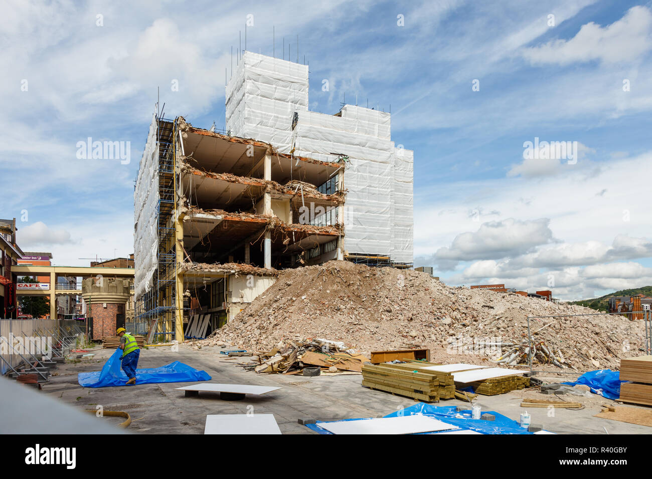 Market demolition hi-res stock photography and images - Alamy