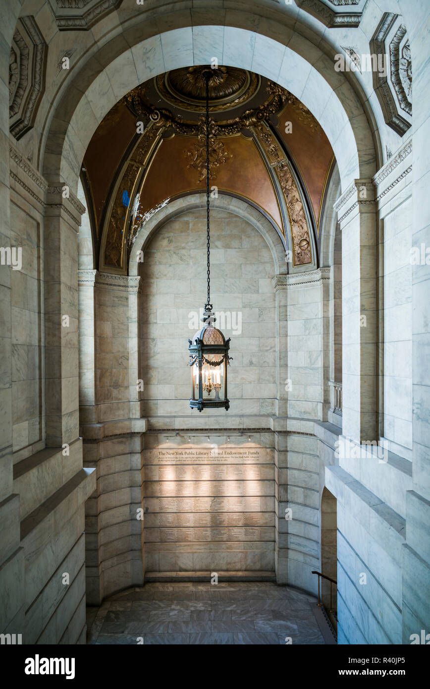 USA, New York City, Midtown Manhattan, New York Public Library detail ...