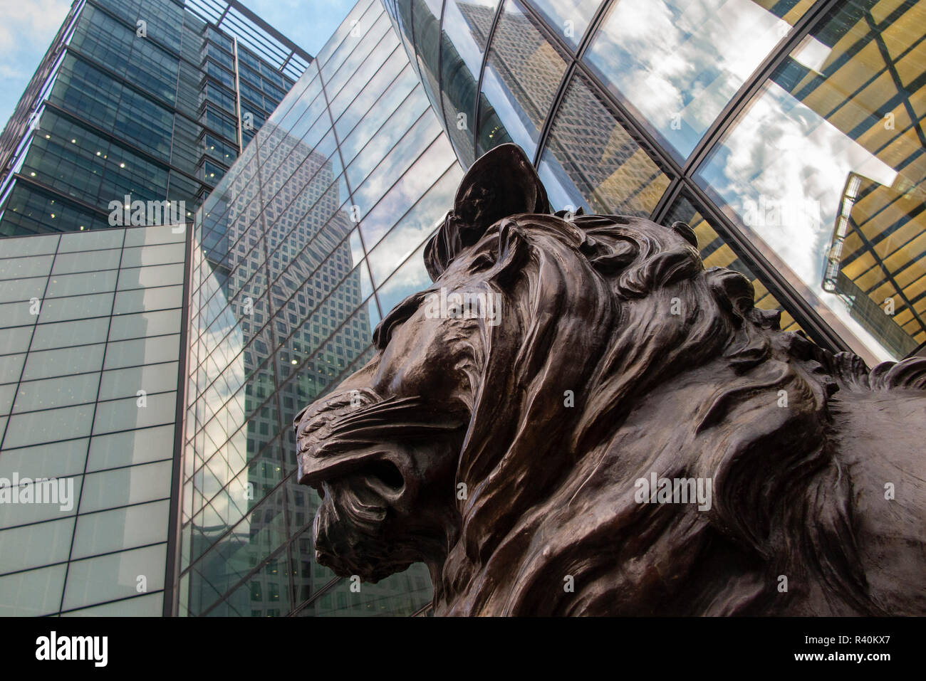 Bronze and iron canada building hi-res stock photography and images - Alamy