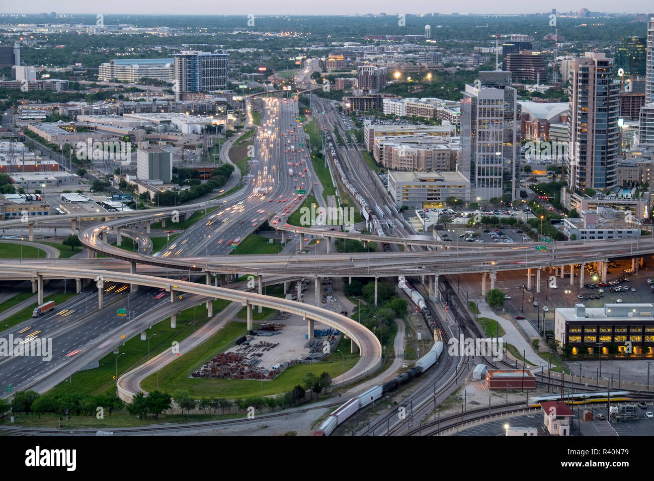 Dallas I 35e Construction