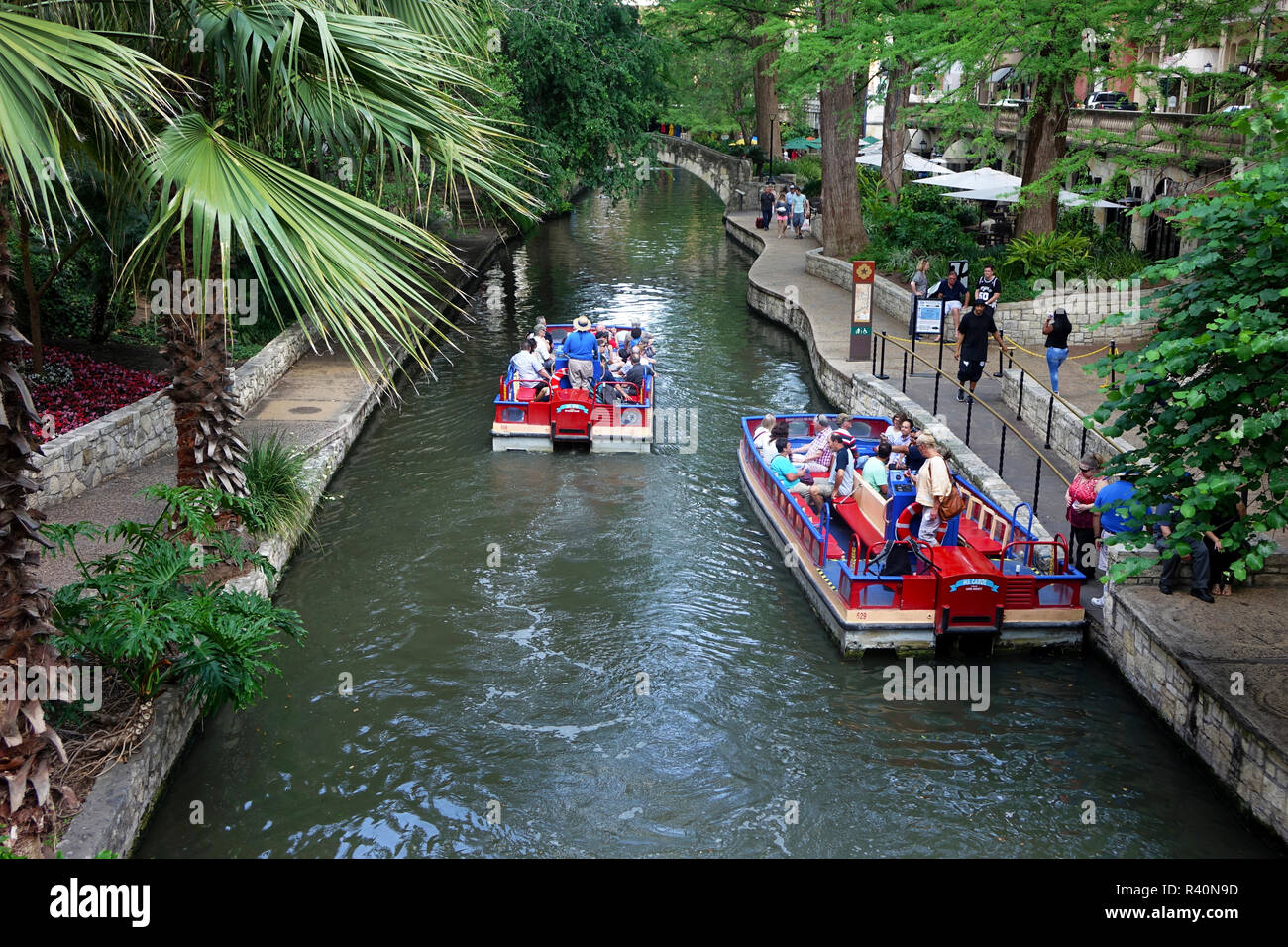 Riverwalk texas summer hi-res stock photography and images - Alamy
