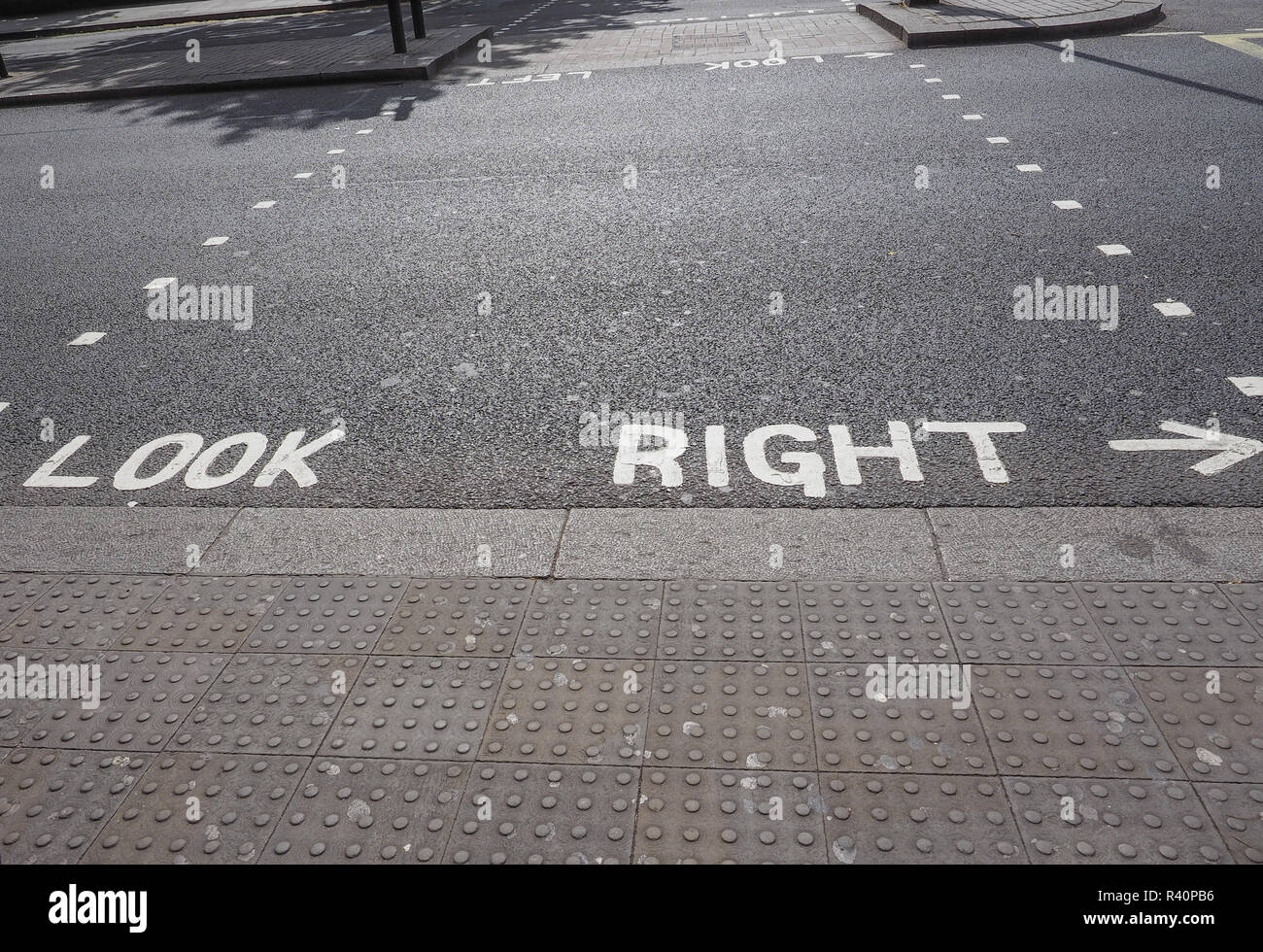 Look Right sign Stock Photo - Alamy