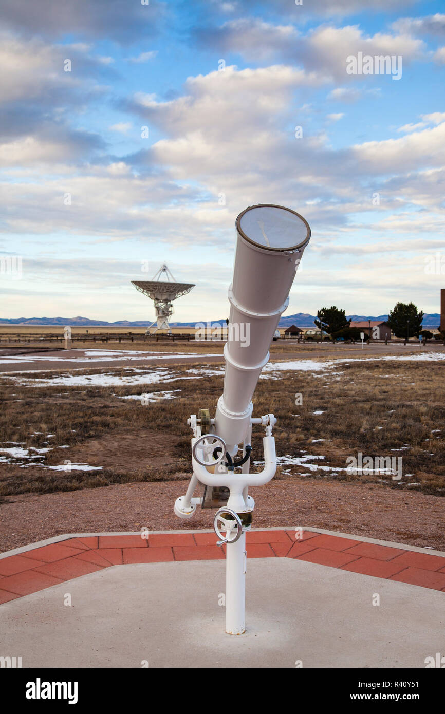 Refracting telescope hi-res stock photography and images - Alamy