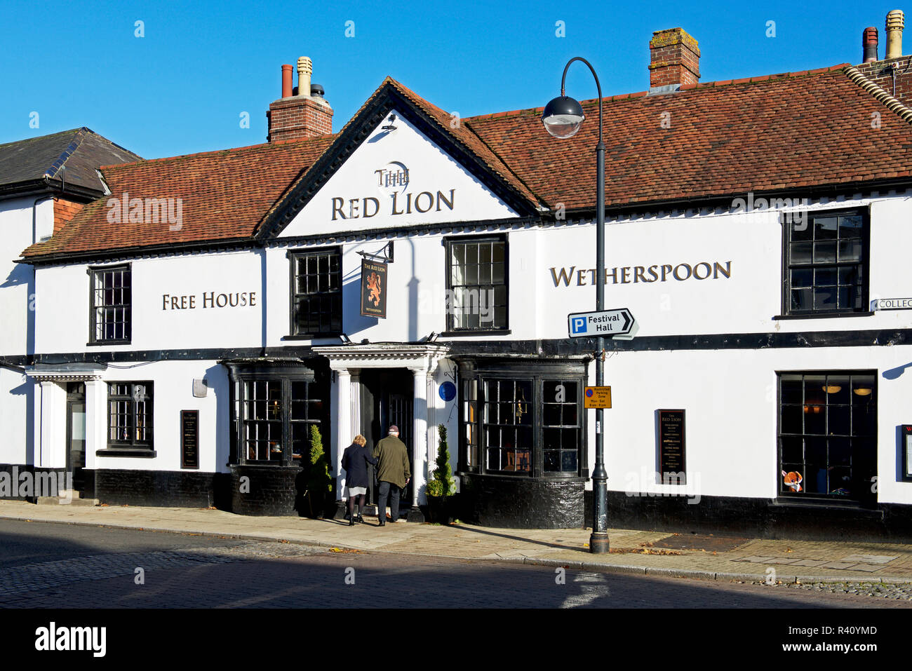 Petersfield Pub Stock Photos & Petersfield Pub Stock Images - Alamy