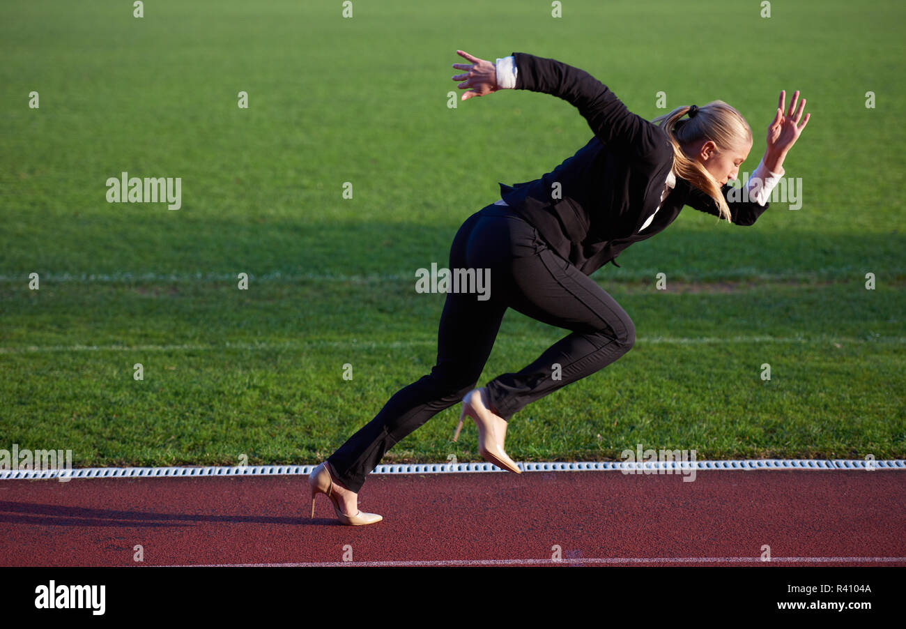 business man ready to sprint Stock Photo - Alamy