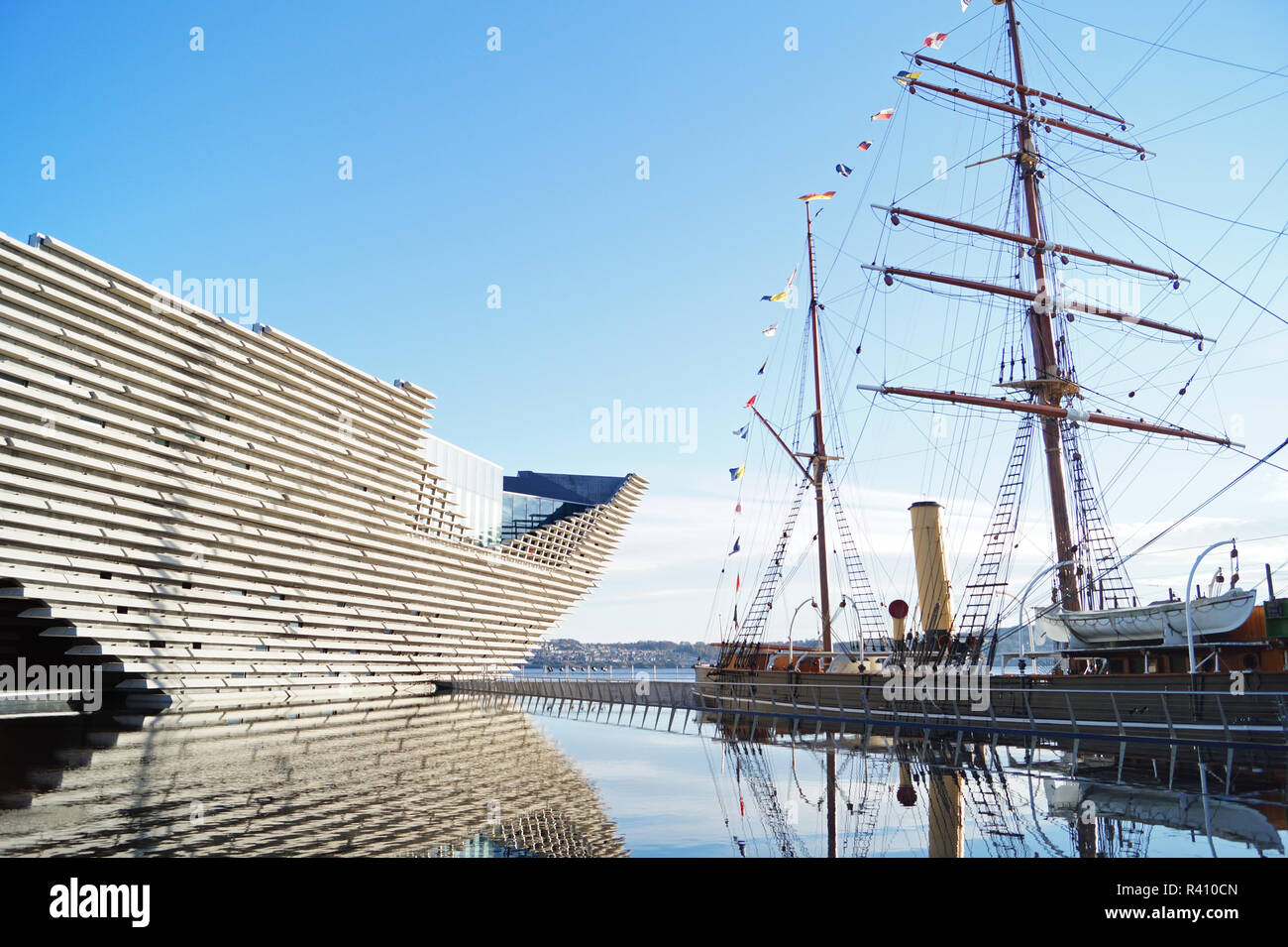 River tay dundee boat hi-res stock photography and images - Alamy
