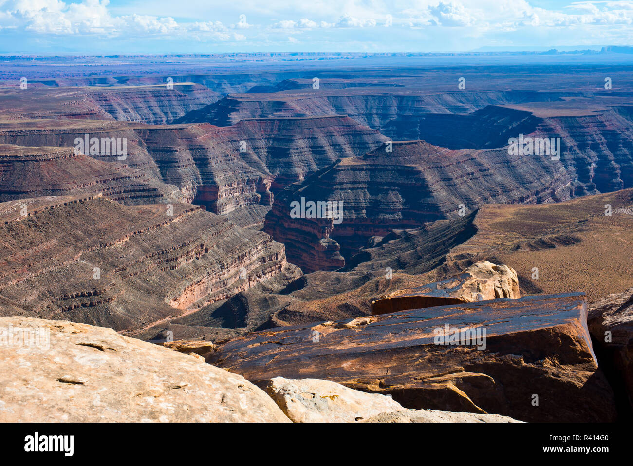 USA, Utah, Muley Point Overlook, San Juan Goosenecks, Bears Ears ...