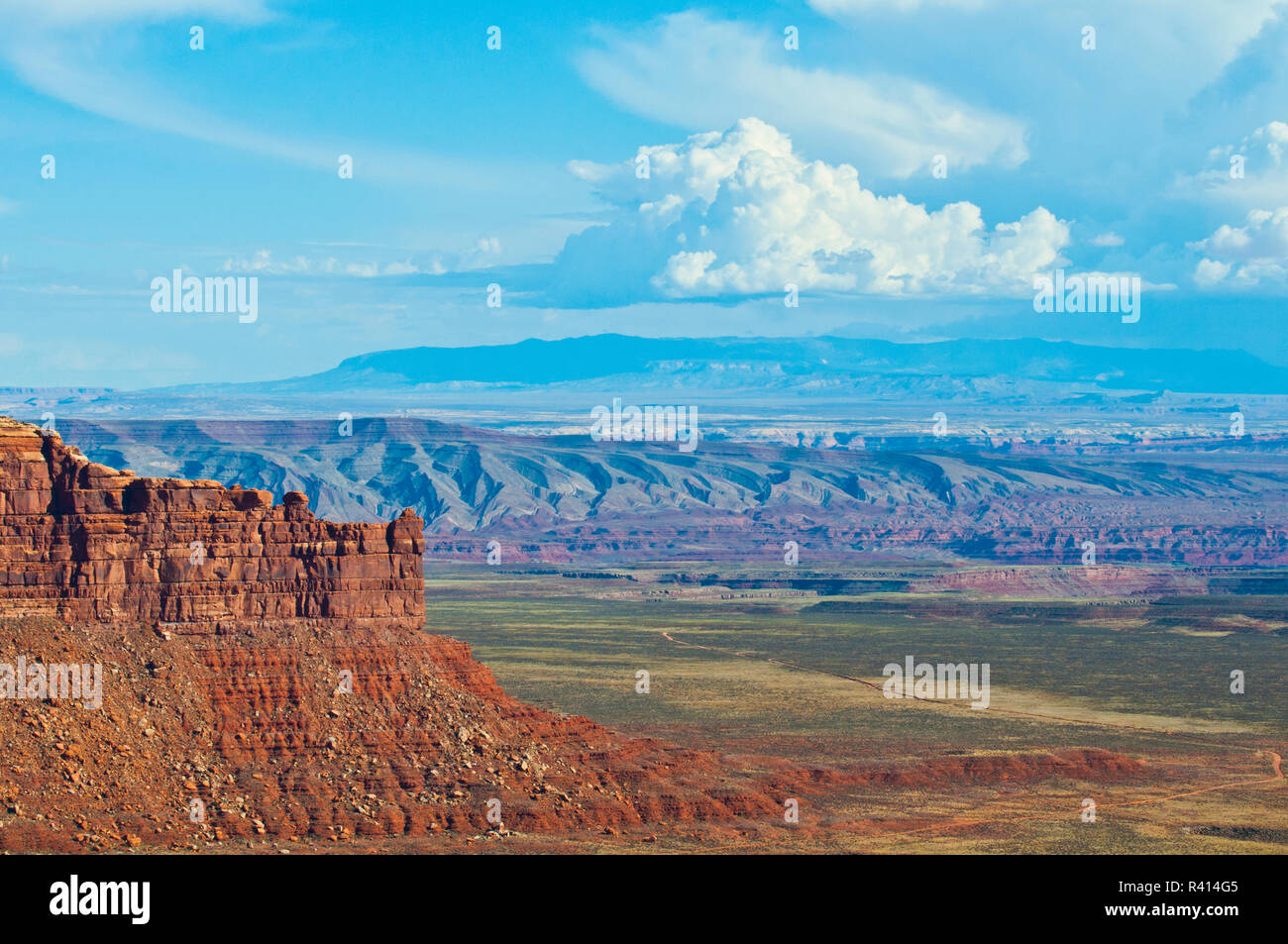 Muley point overlook mexican hat hi-res stock photography and images ...