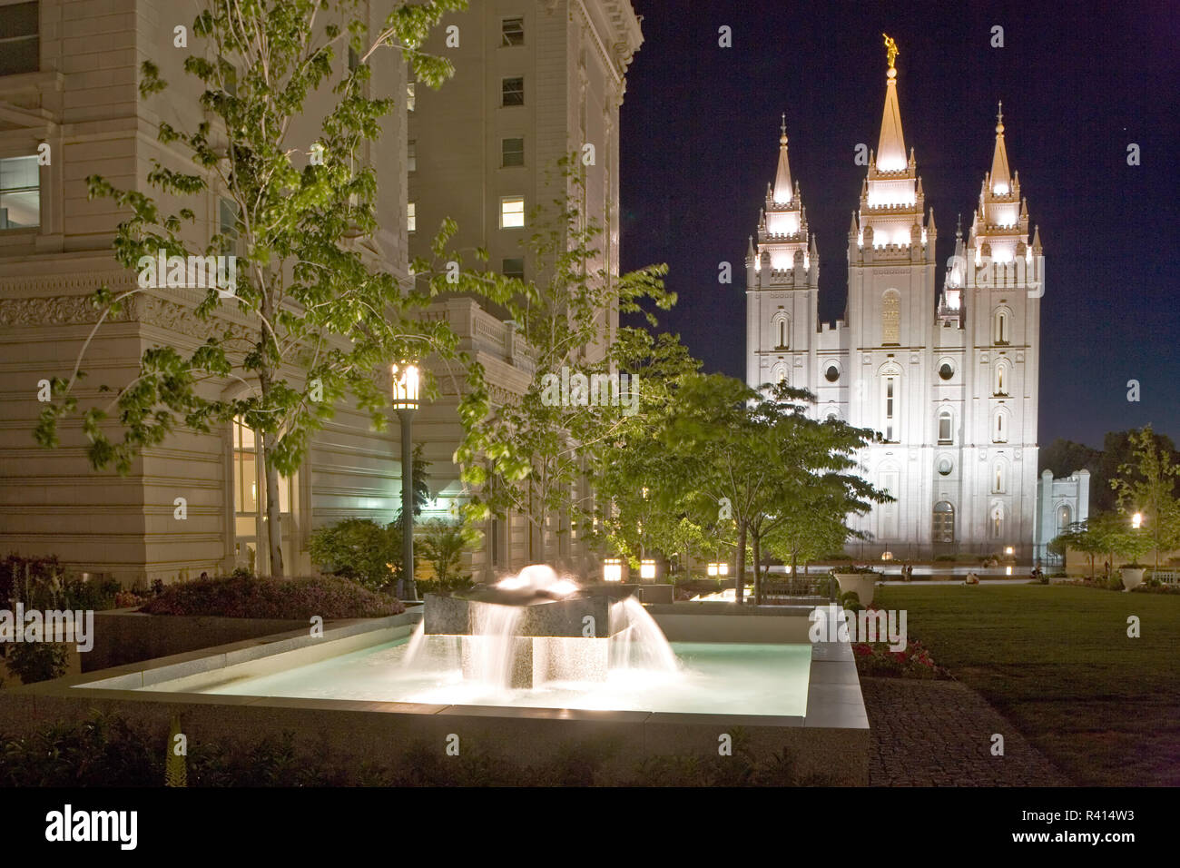 Fountain mormon temple square hi-res stock photography and images - Alamy