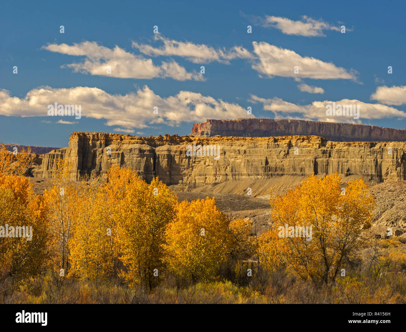 Utah fall hills hi-res stock photography and images - Alamy