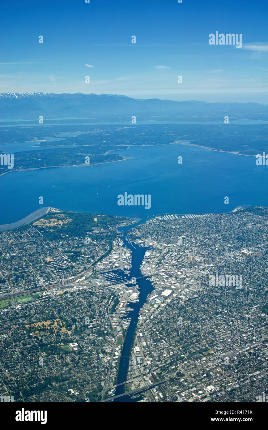 USA, Washington State. Flying above Seattle metropolitan area Stock ...