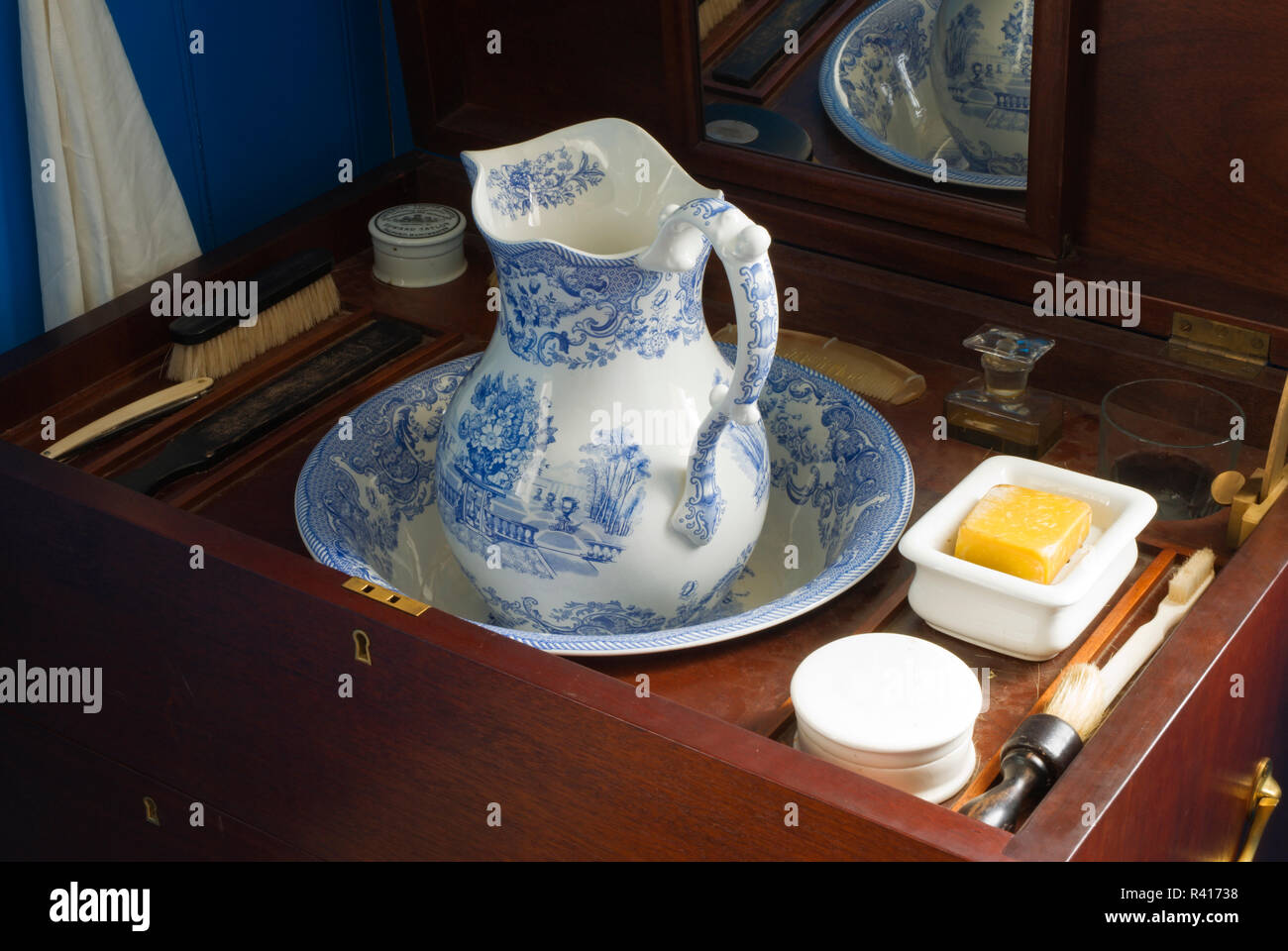 Officer's wash basin and soap, Fort Vancouver National Historic Site ...