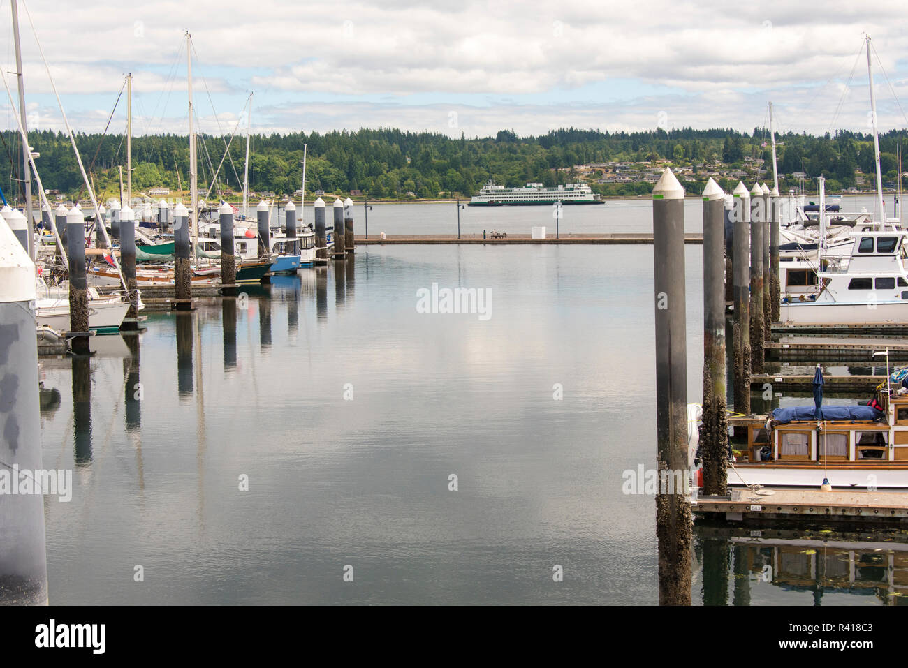 USA, Washington State, Bremerton ferry departing for Seattle Stock ...