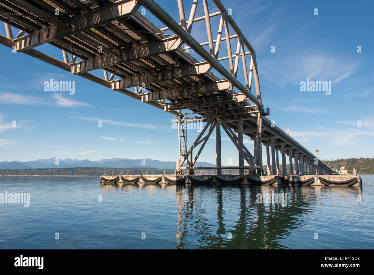Floating bridge hi-res stock photography and images - Alamy