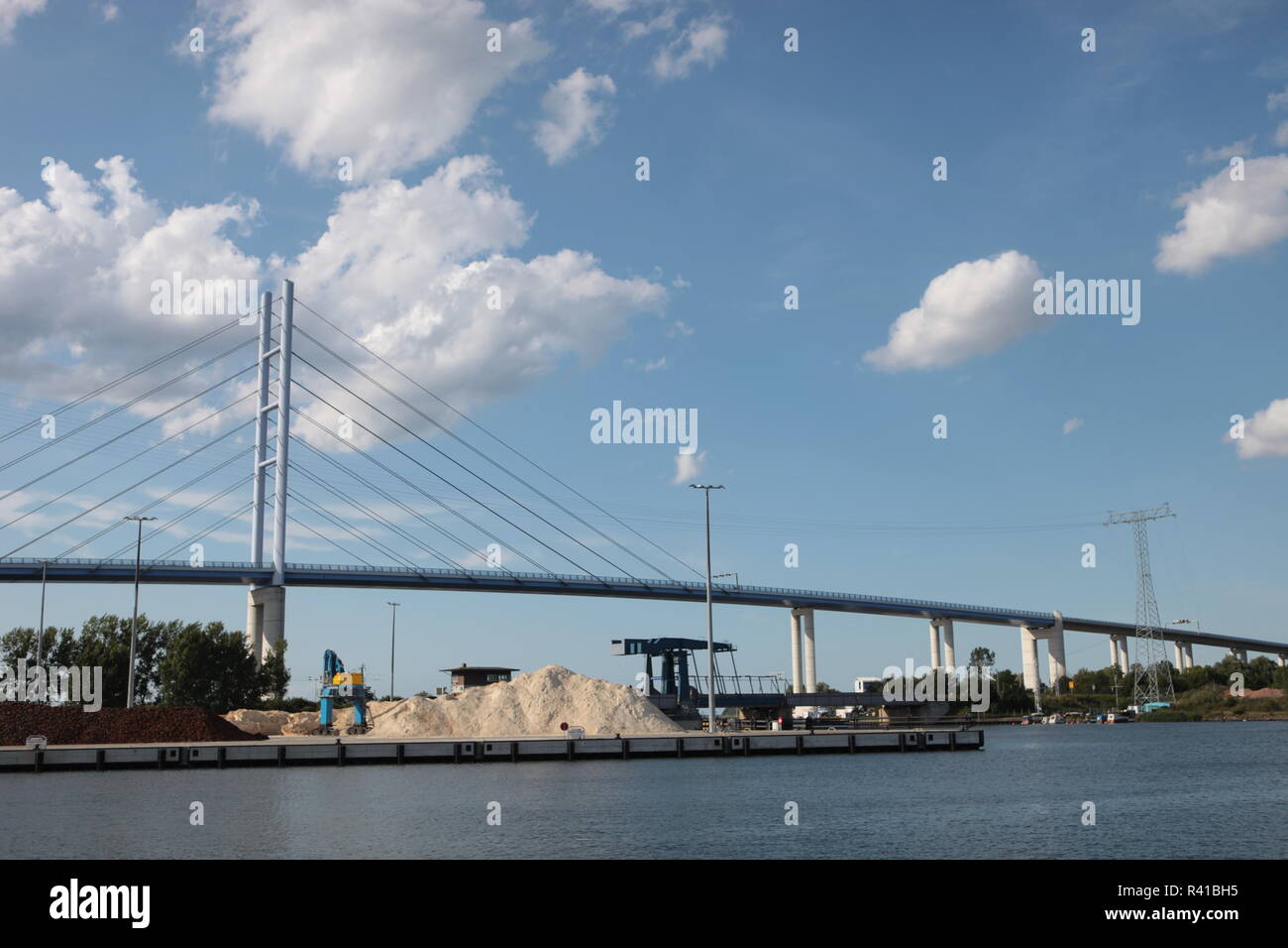 Ra gen bridge hi-res stock photography and images - Alamy