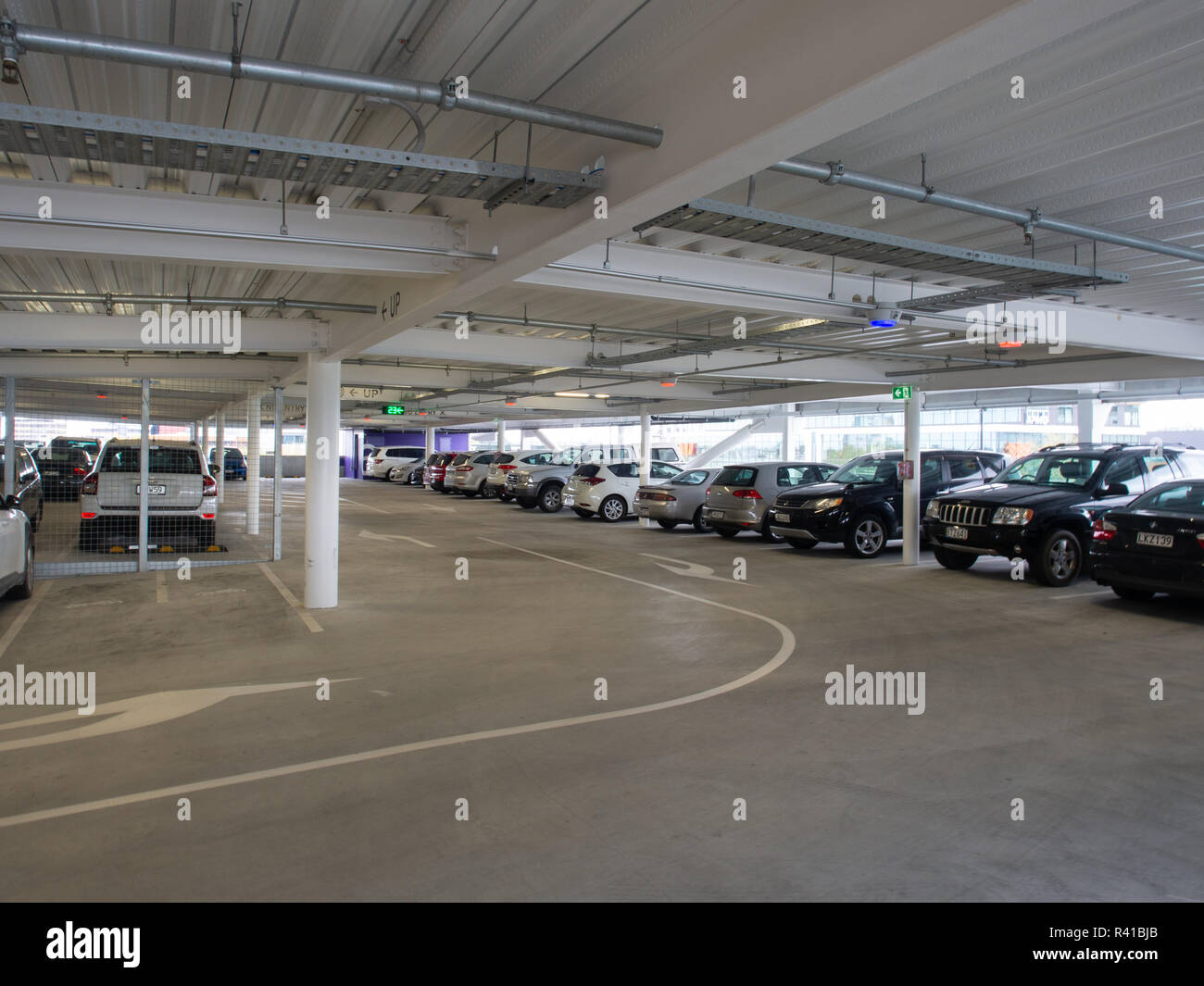 Car parking building hi-res stock photography and images - Alamy