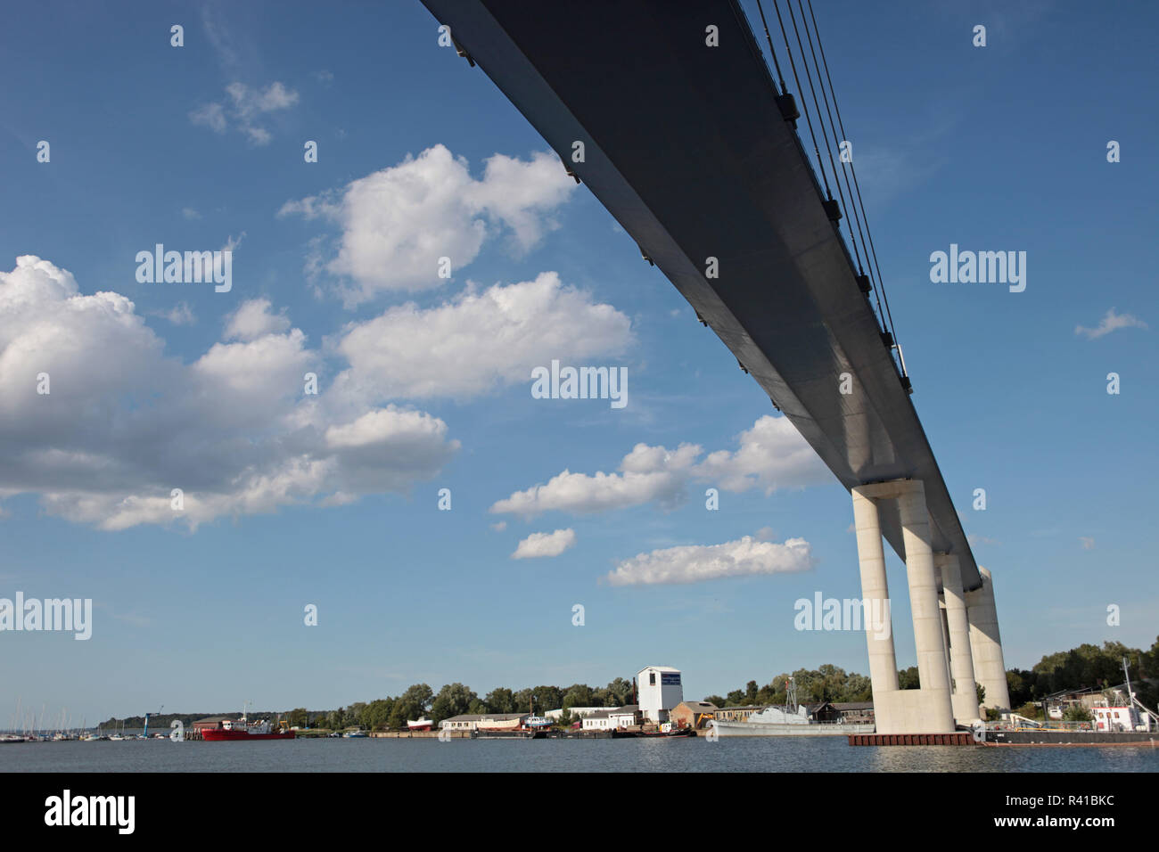 Ra gen bridge hi-res stock photography and images - Alamy