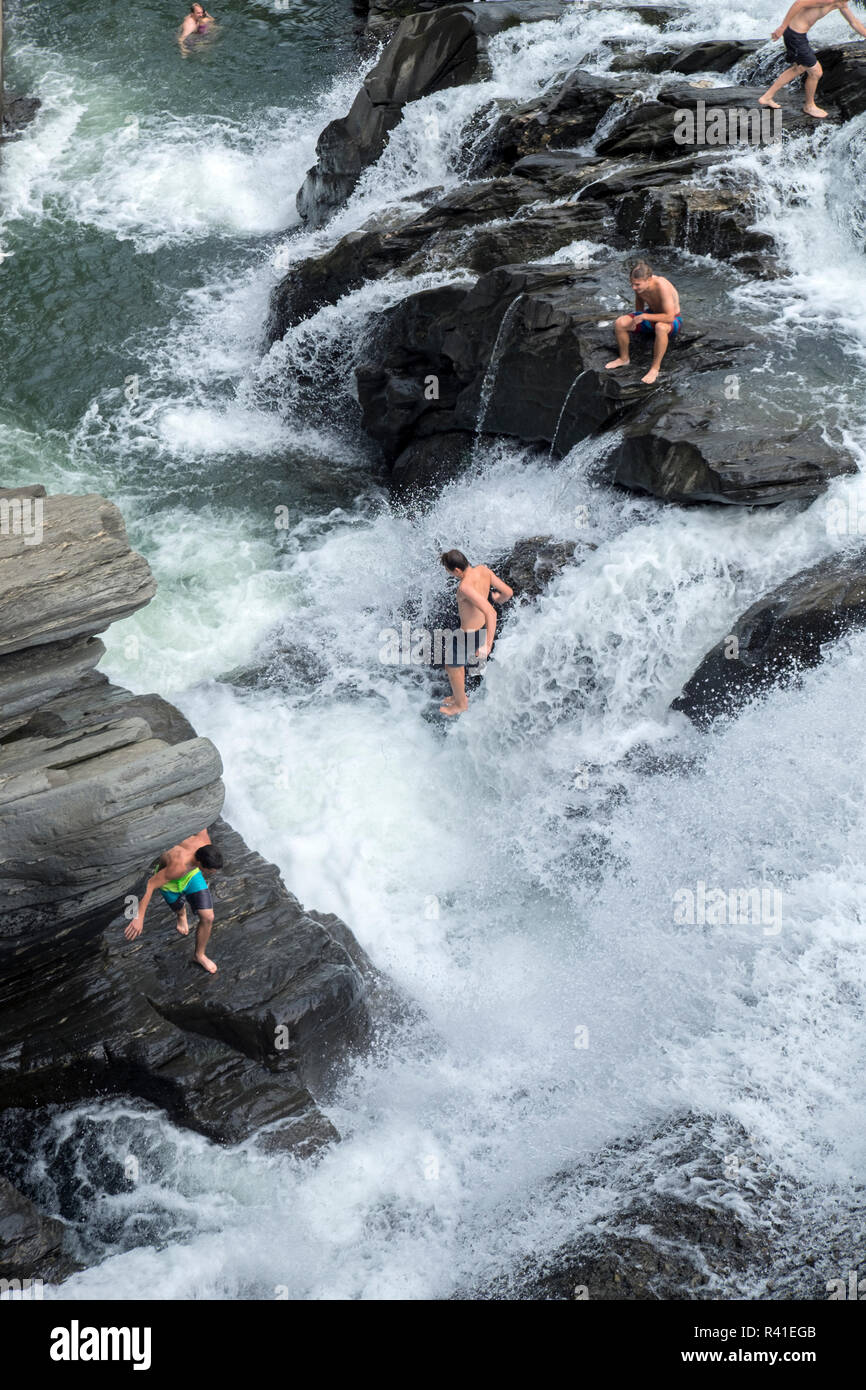 Quechee falls hi-res stock photography and images - Alamy