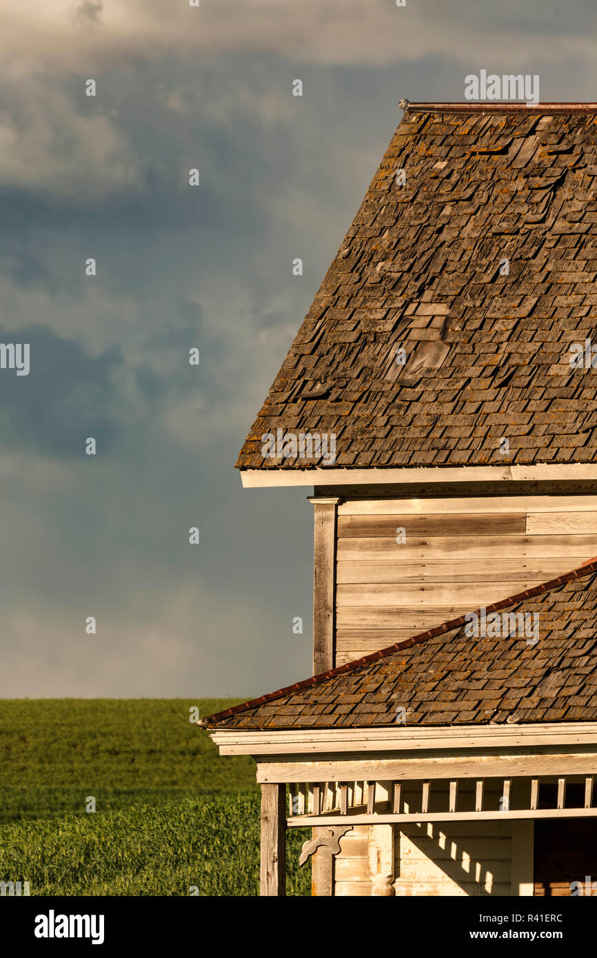 Abandoned farmhouse, Weber House, Palouse region of Eastern Washington ...
