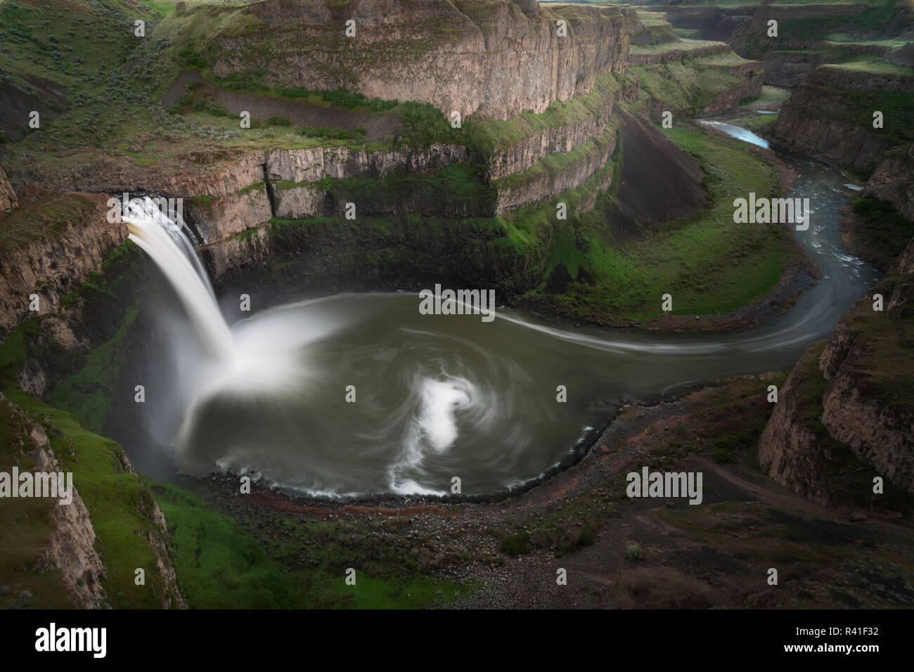 USA, Washington State. Palouse Falls and Palouse River landscape Stock ...
