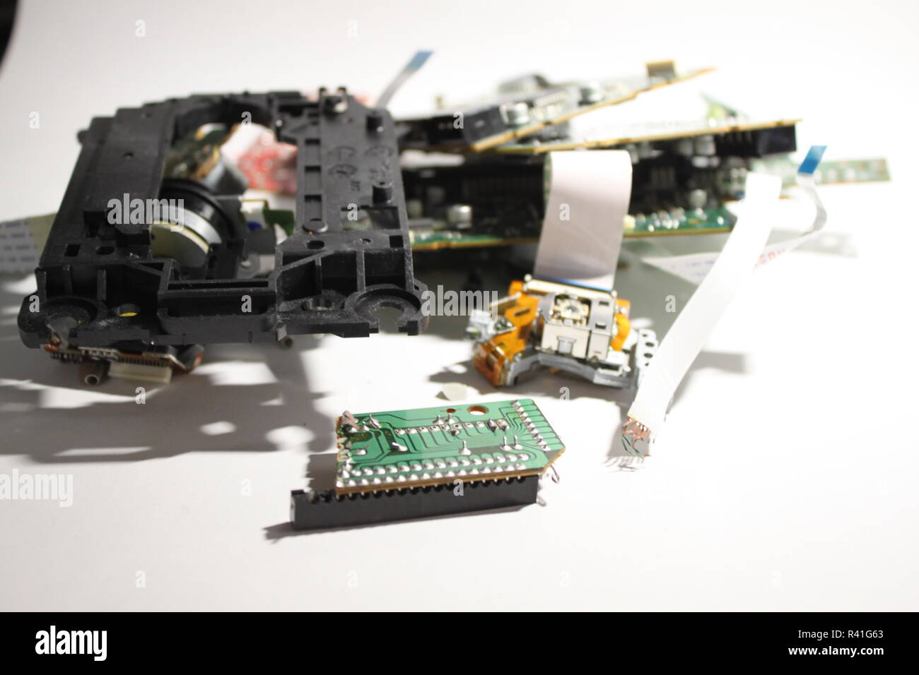 Broken computer wire hi-res stock photography and images - Alamy