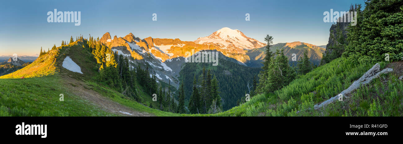 USA, Washington State. Panorama of Mt. Rainier and Cowlitz Chimneys ...