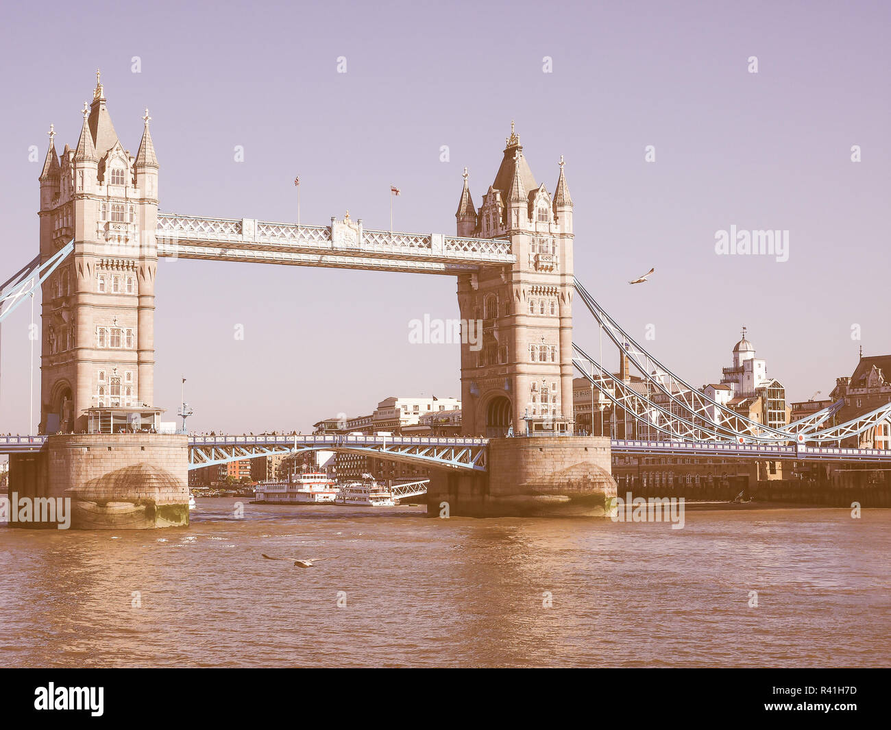 Retro looking tower london hi-res stock photography and images - Alamy