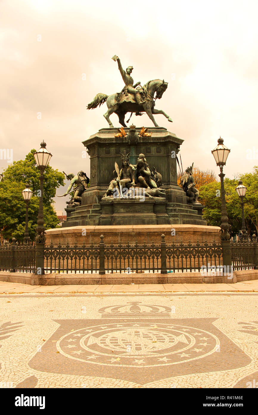 Statue in Rio de Janeiro Stock Photo - Alamy