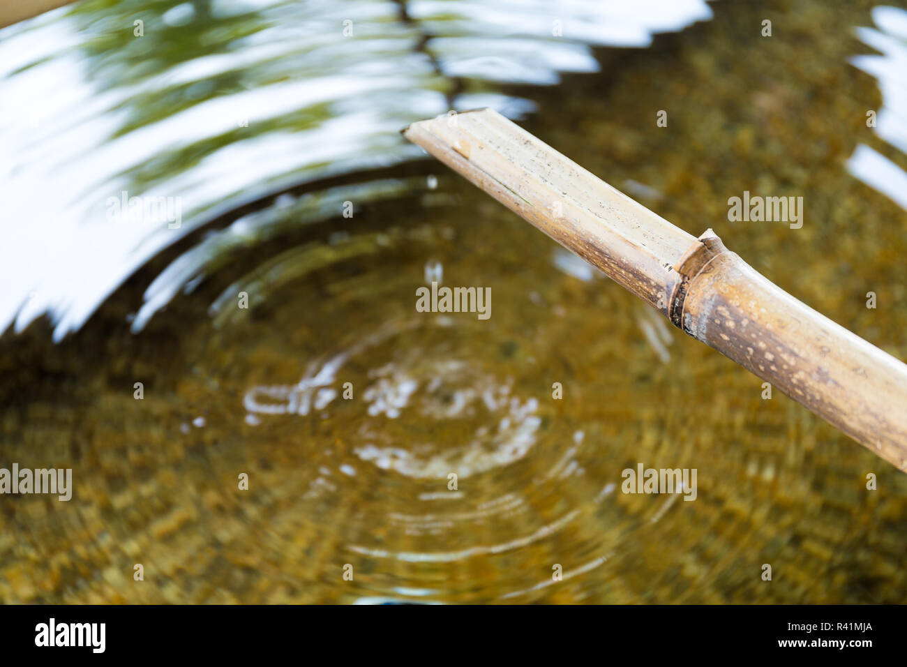 Fluid japanese wave hi-res stock photography and images - Alamy