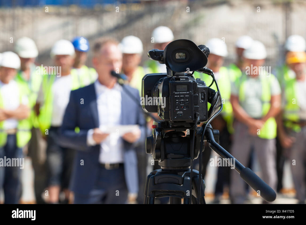 Employee filming hi-res stock photography and images - Alamy