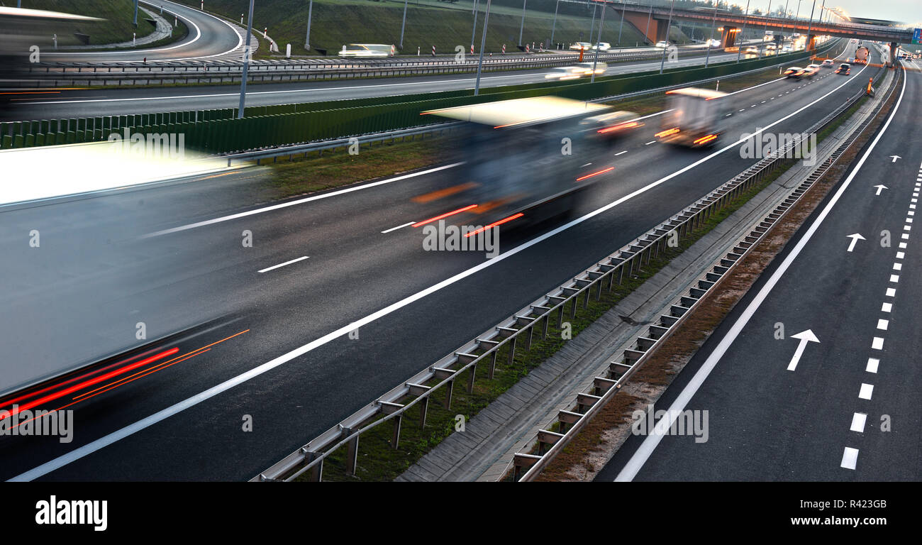 Four lane freeway hi-res stock photography and images - Alamy