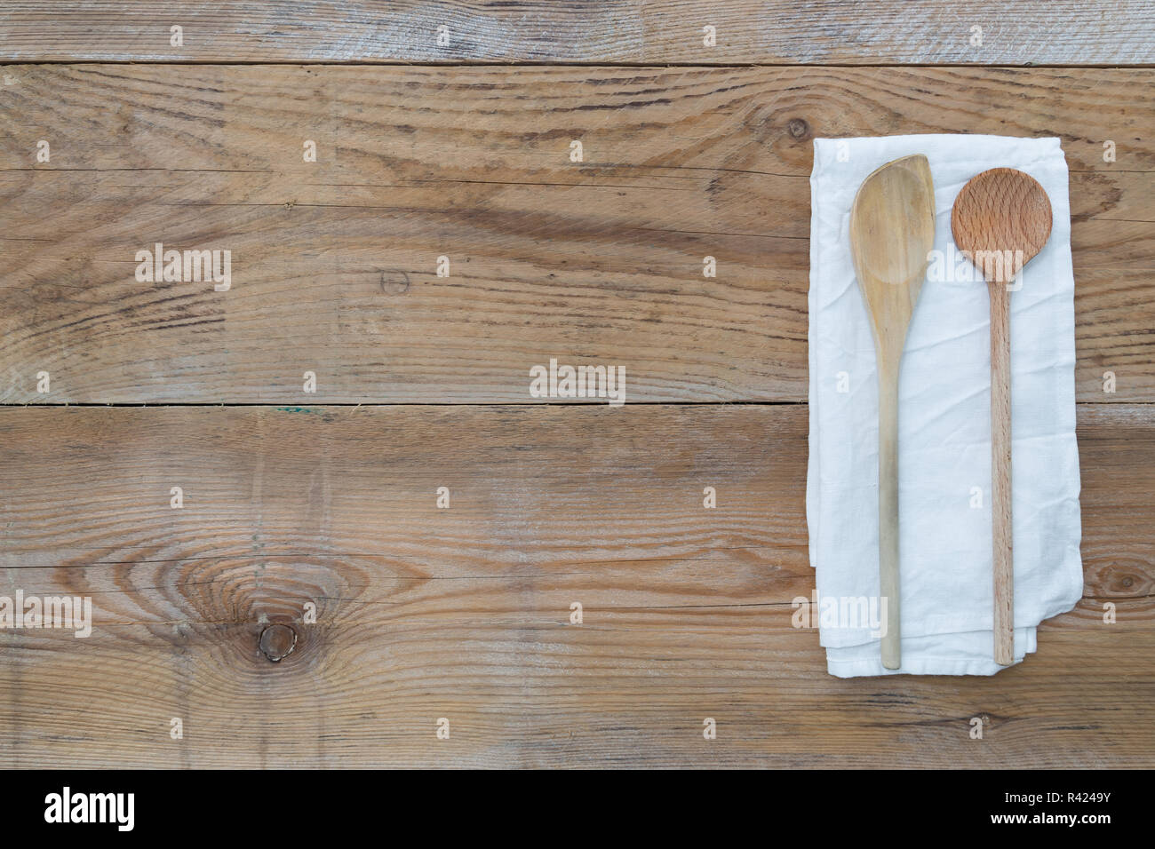 wooden spoon background Stock Photo - Alamy