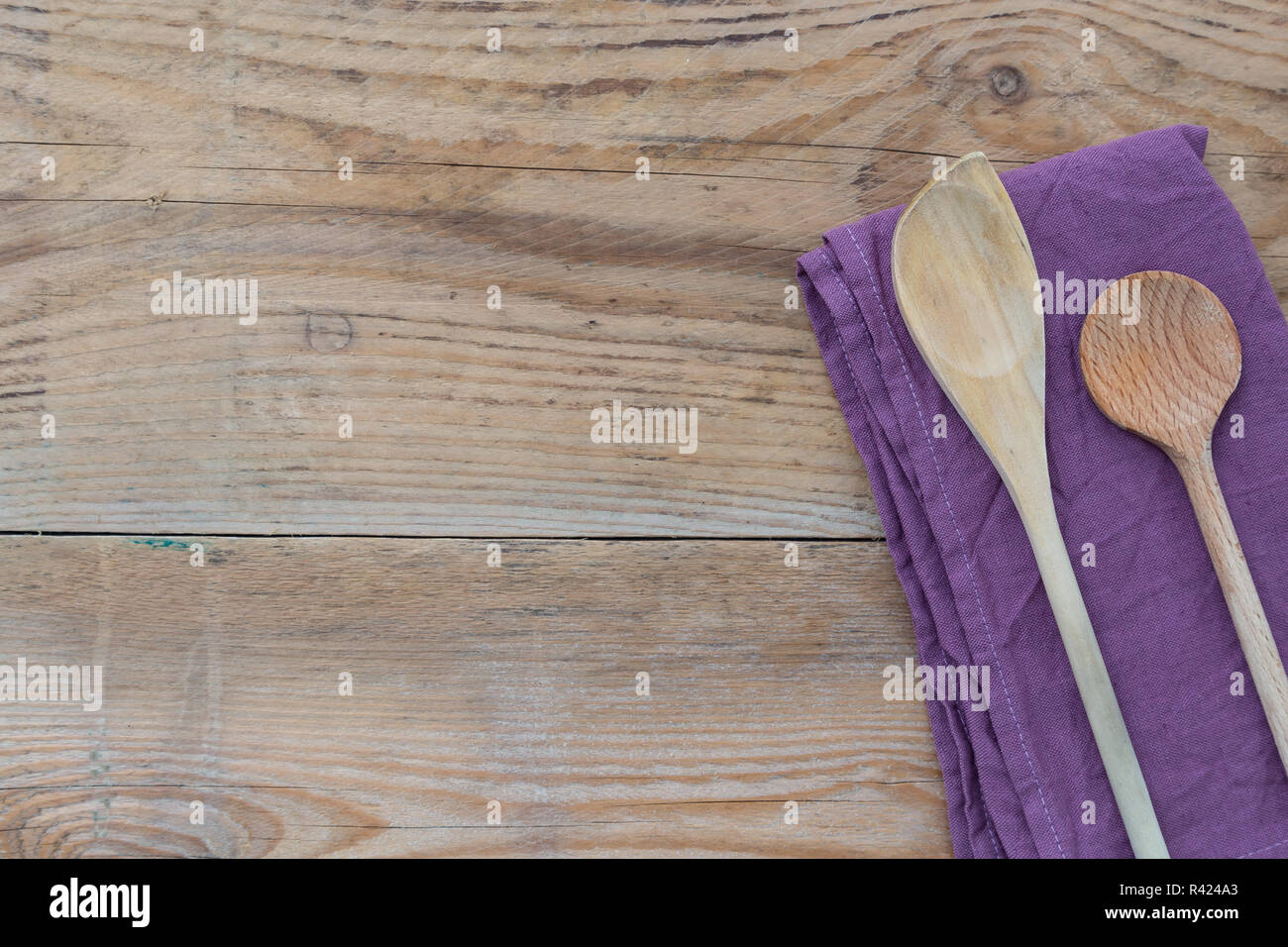 wooden spoon background Stock Photo - Alamy