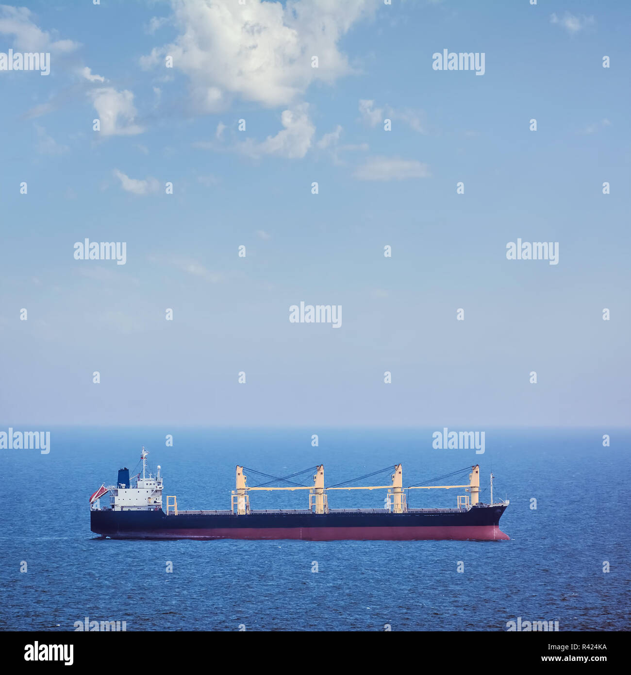 Bulk Carrier Ship Stock Photo - Alamy
