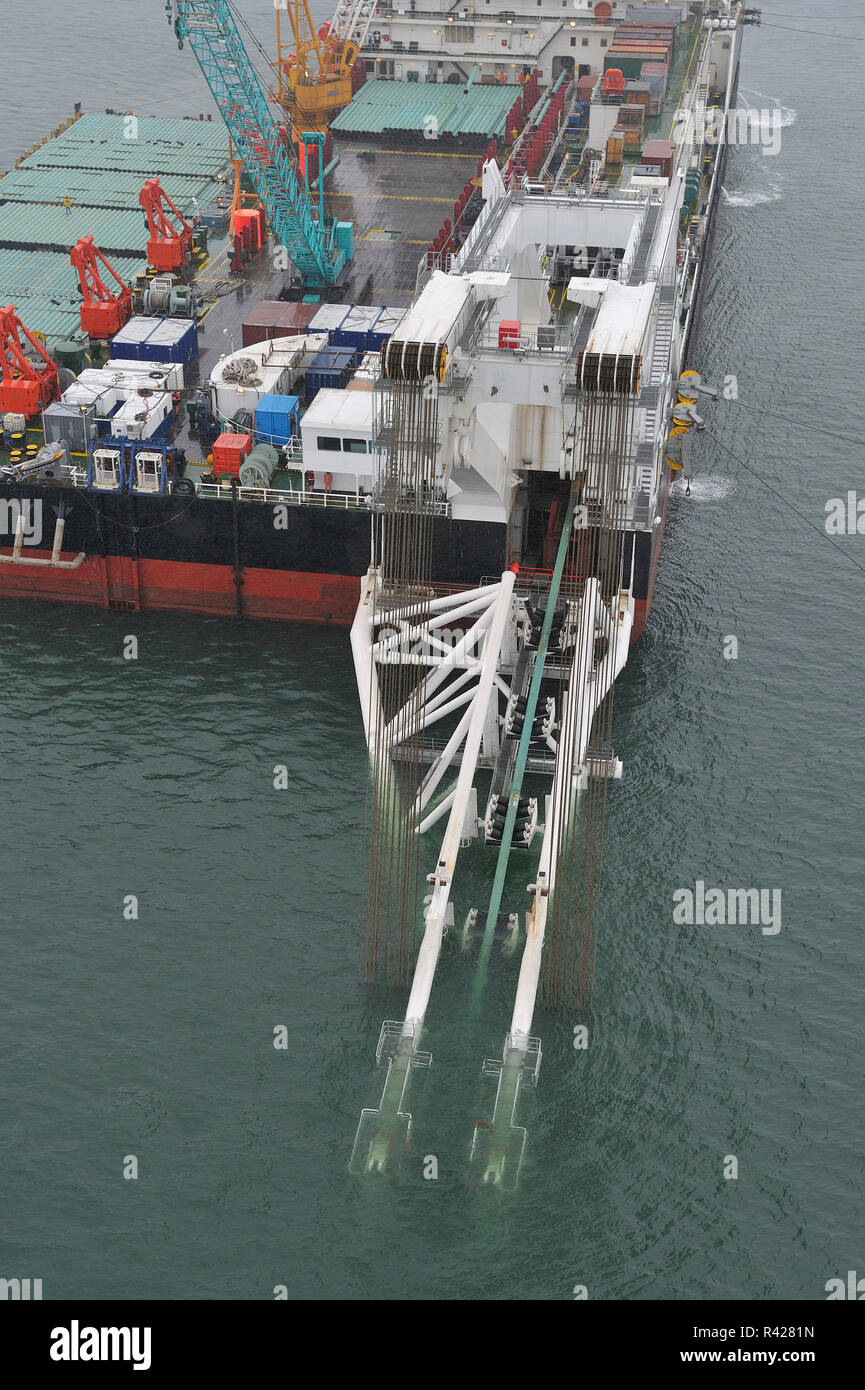 Pipelaying Barge High Resolution Stock Photography and Images - Alamy