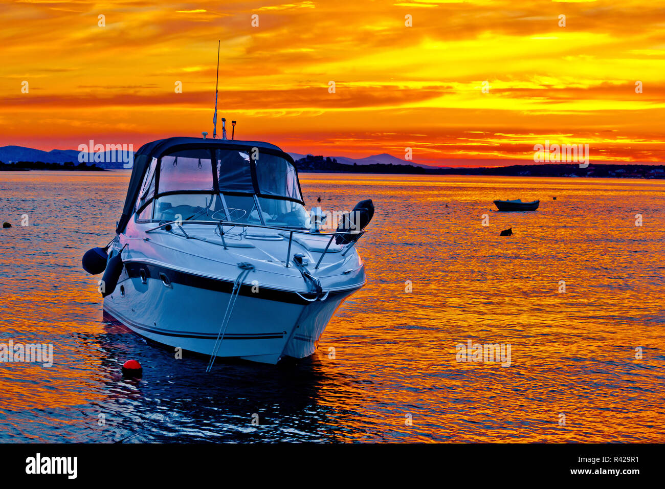 Golden shadow yacht hi-res stock photography and images - Alamy