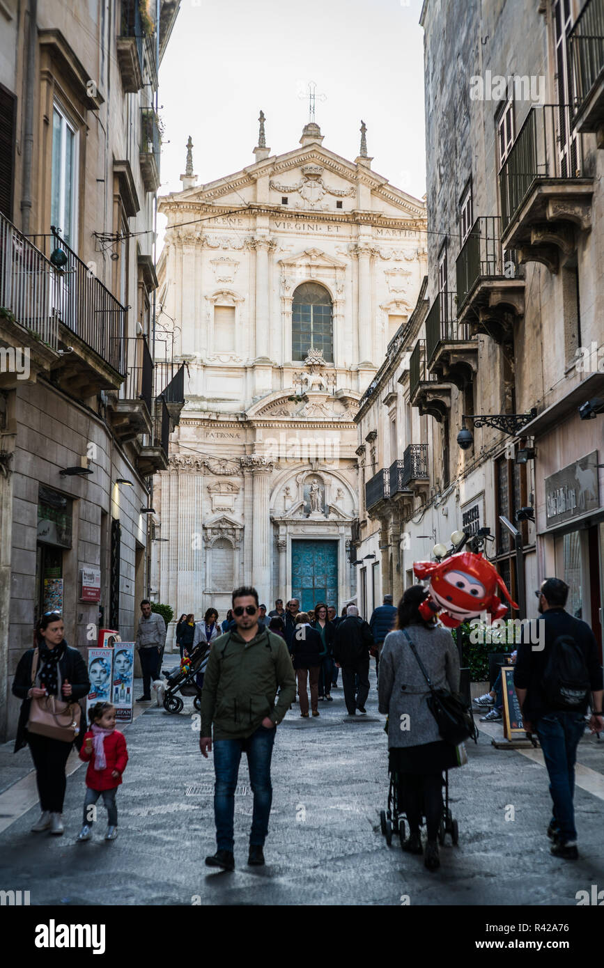 Cafe lecce puglia italy hi-res stock photography and images - Alamy