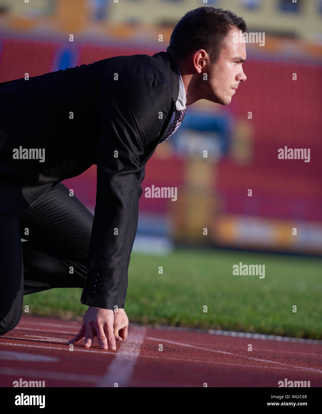 business man ready to sprint Stock Photo - Alamy