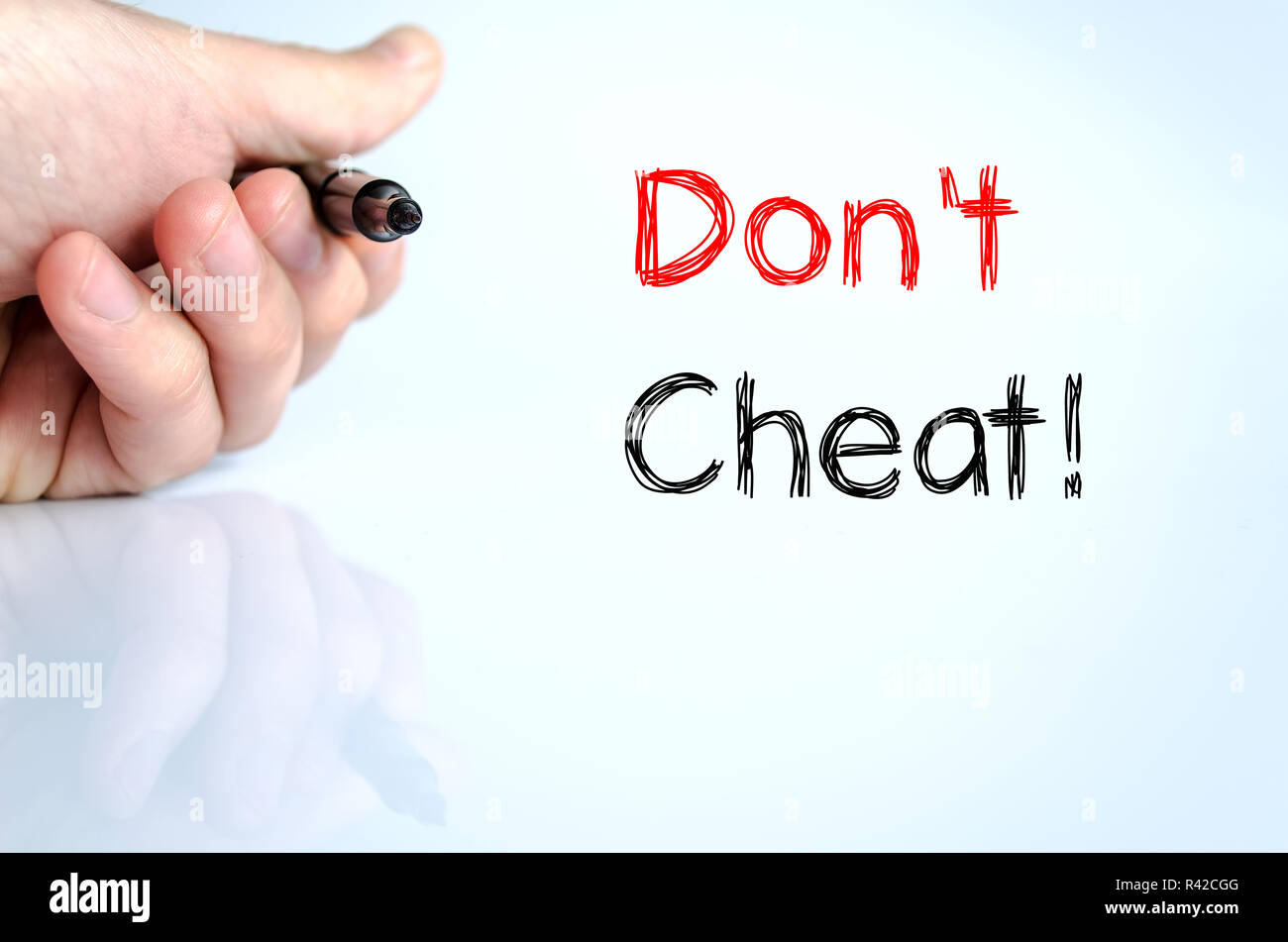 Don't cheat text concept Stock Photo - Alamy
