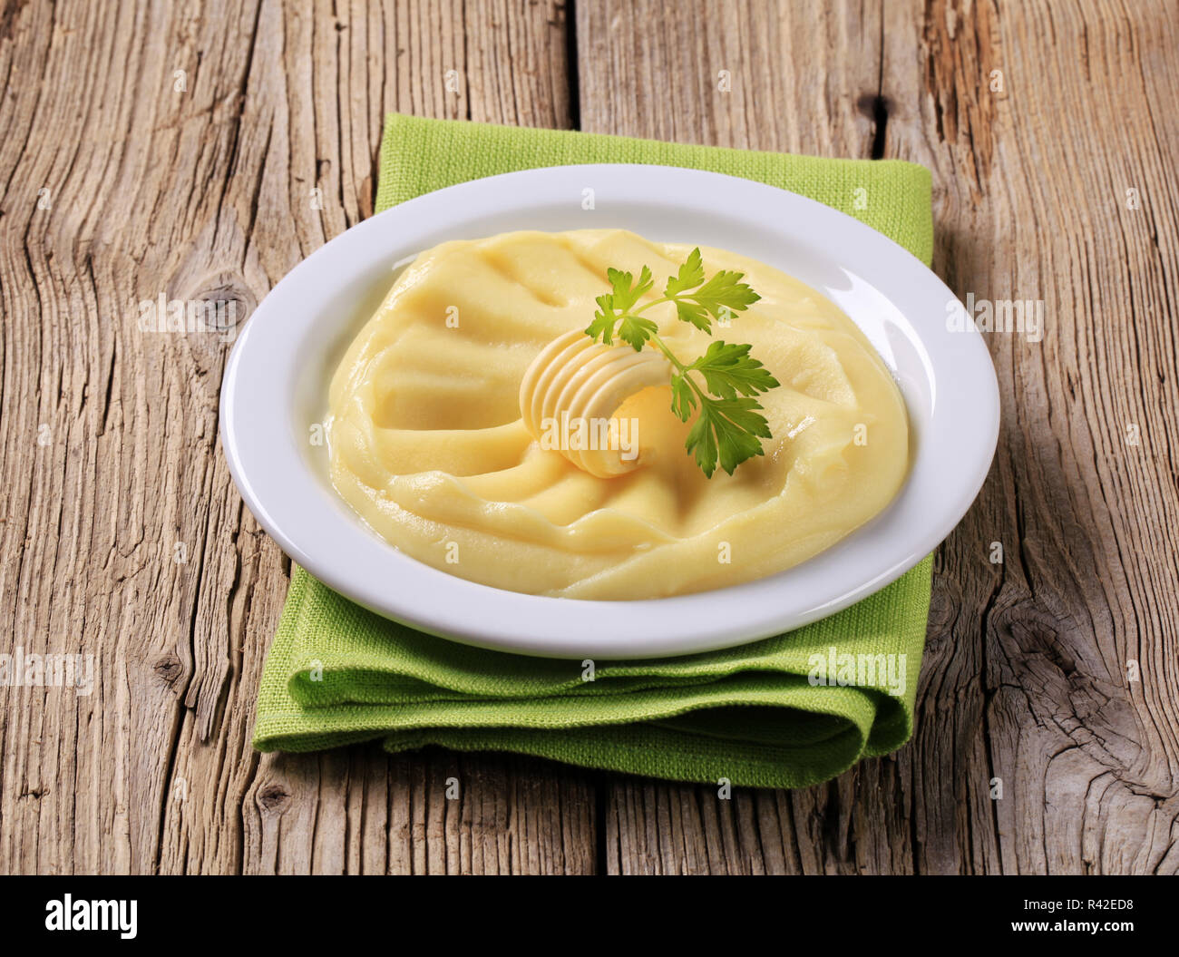 Creamed parsley potatoes hi-res stock photography and images - Alamy