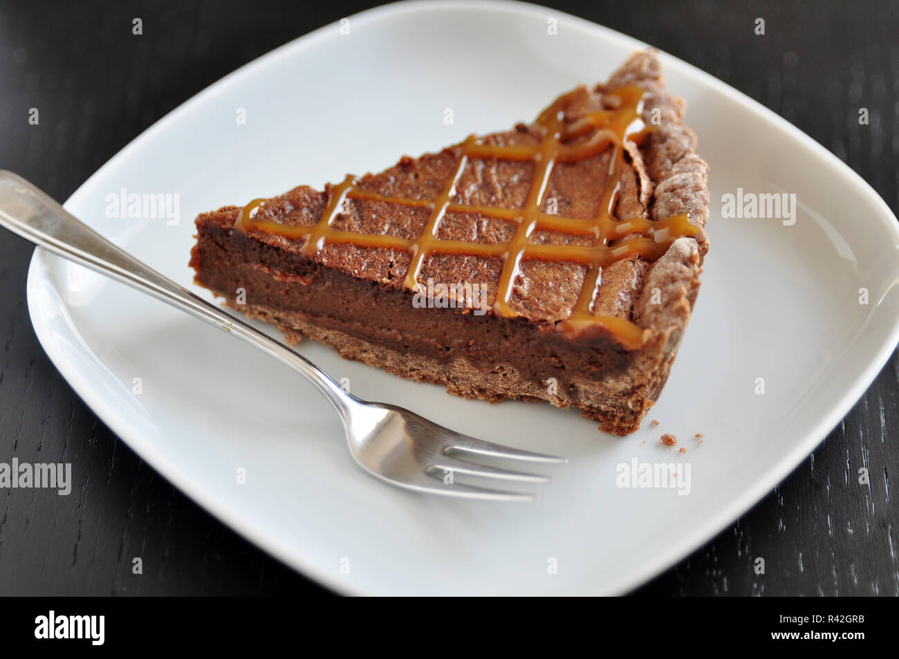 Sponge cake tower hi-res stock photography and images - Alamy