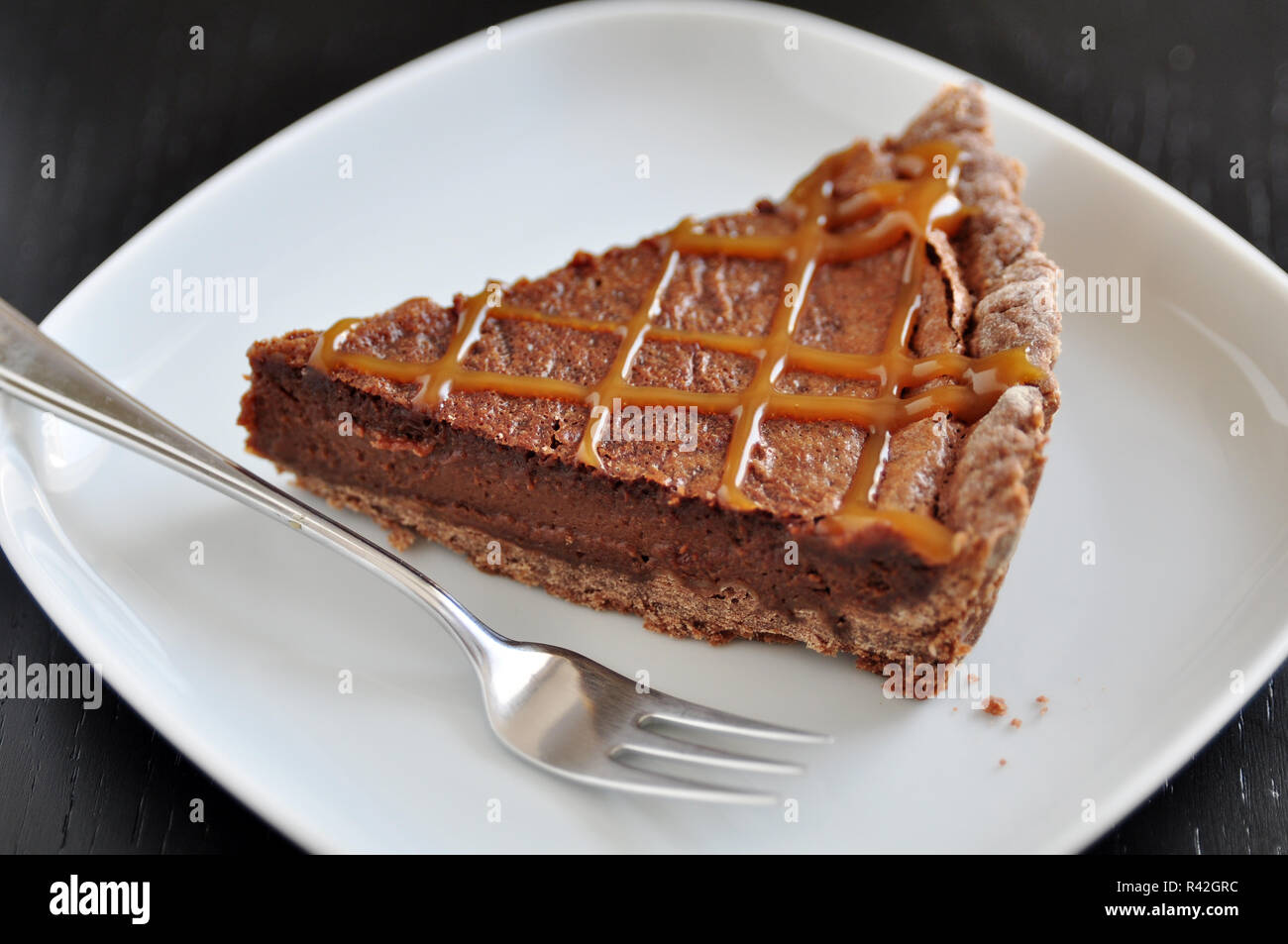 Sponge cake tower hi-res stock photography and images - Alamy