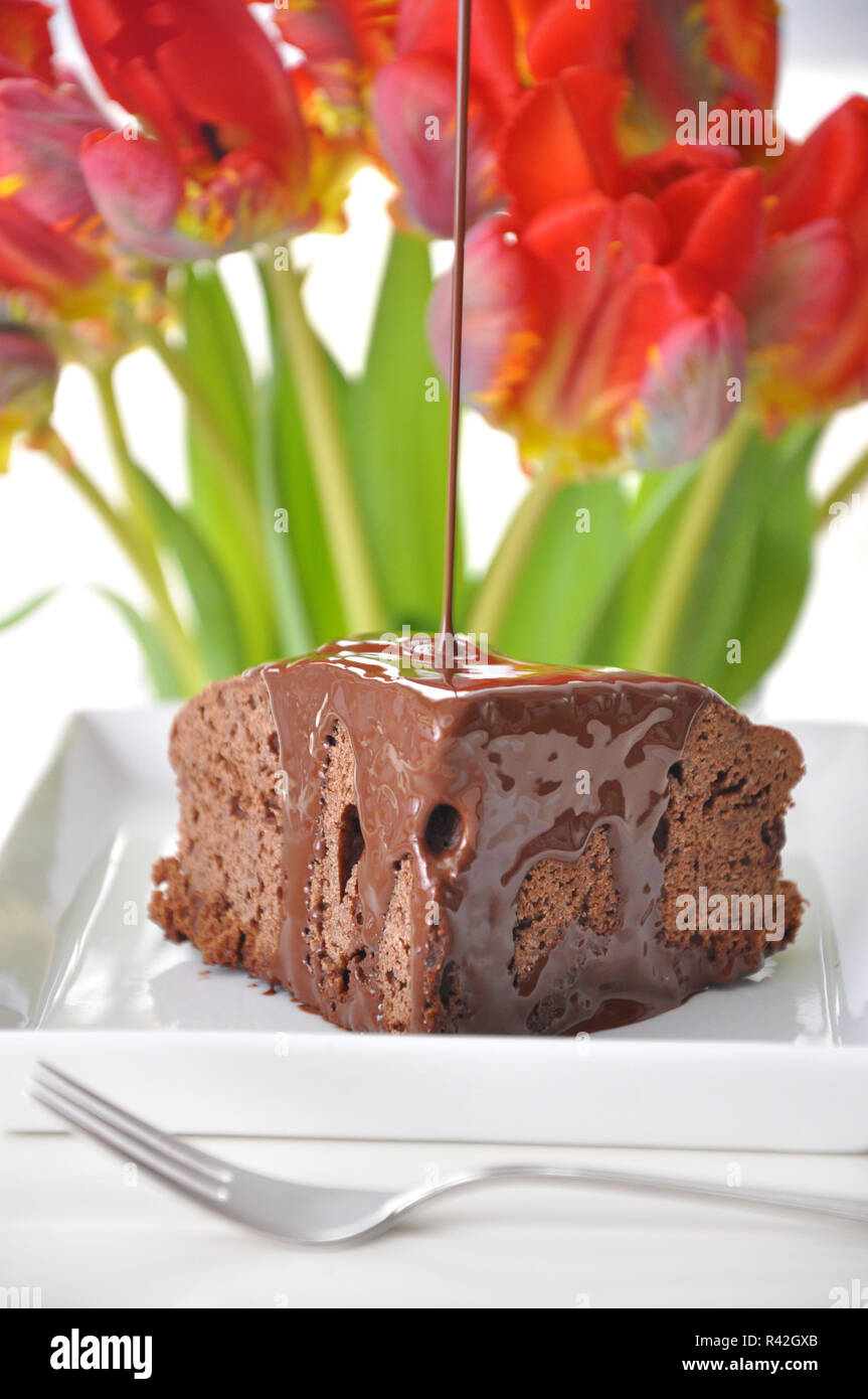 Sponge cake tower hi-res stock photography and images - Alamy