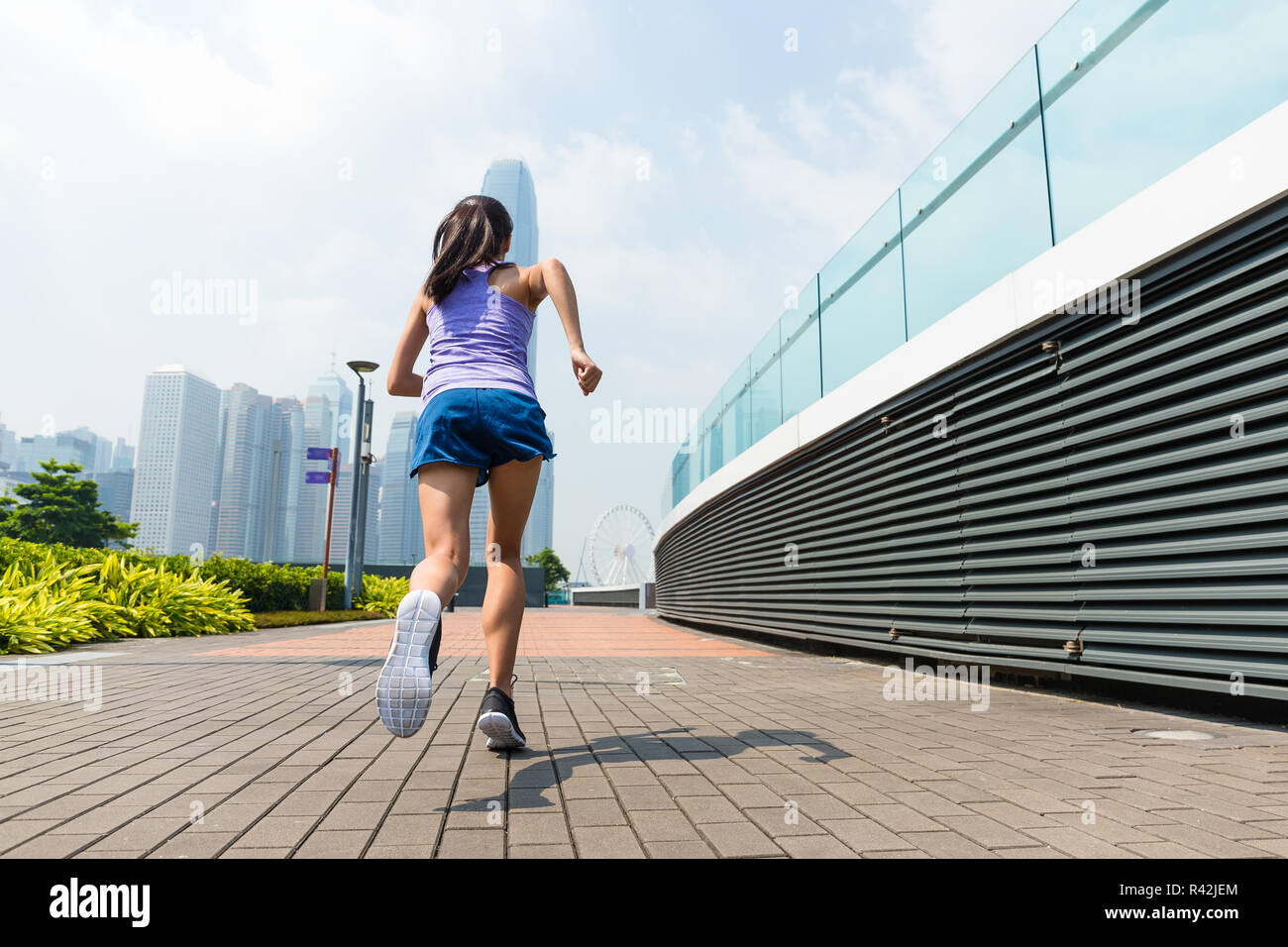 Korean girls running hi-res stock photography and images - Alamy