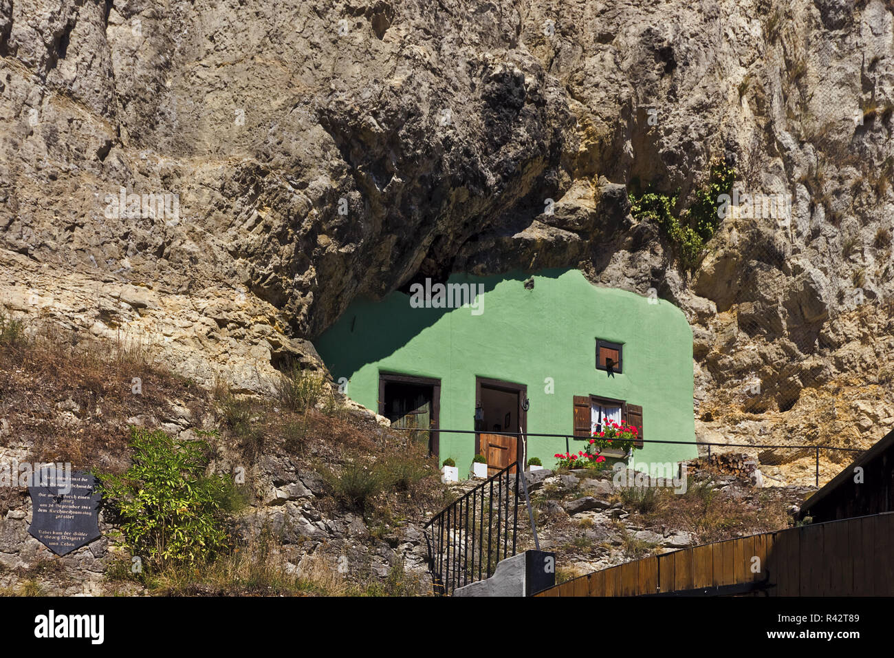 Roofless home hi-res stock photography and images - Alamy