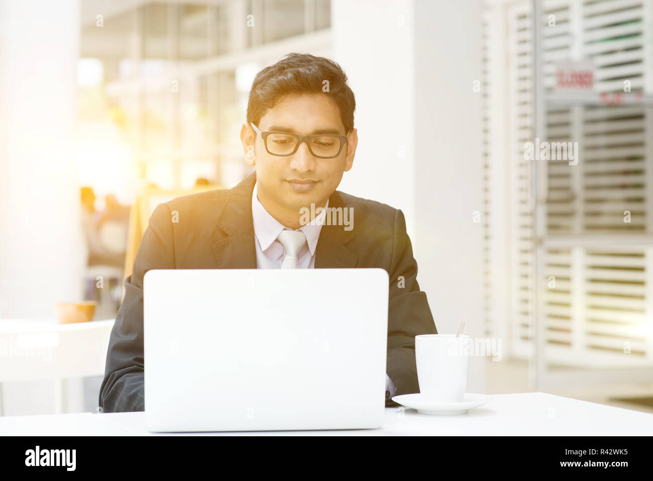 India computer cafe hi-res stock photography and images - Alamy