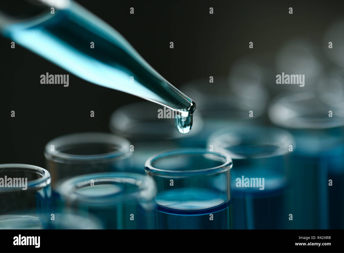 Liquid solution hi-res stock photography and images - Alamy